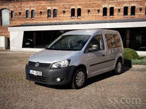 Grey Volkswagen Caddy 2011 in Liepaja, with an engine capacity of 1.60 L and mileage of 392 thousand km for 4000 €, photo 4 on AUTOMOTO.COM.LV