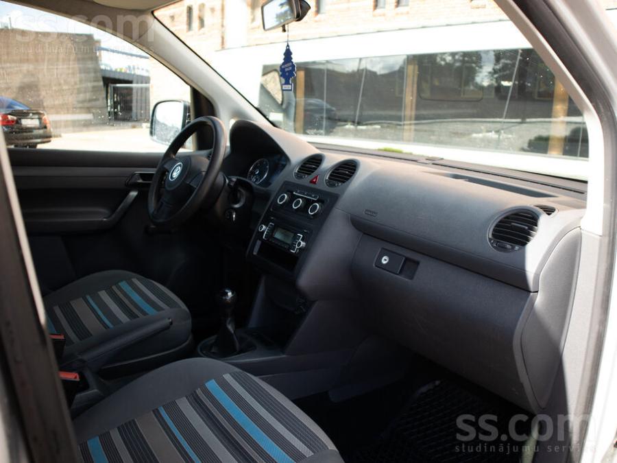 Grey Volkswagen Caddy 2011 in Liepaja, with an engine capacity of 1.60 L and mileage of 392 thousand km for 4000 €, photo 14 on AUTOMOTO.COM.LV