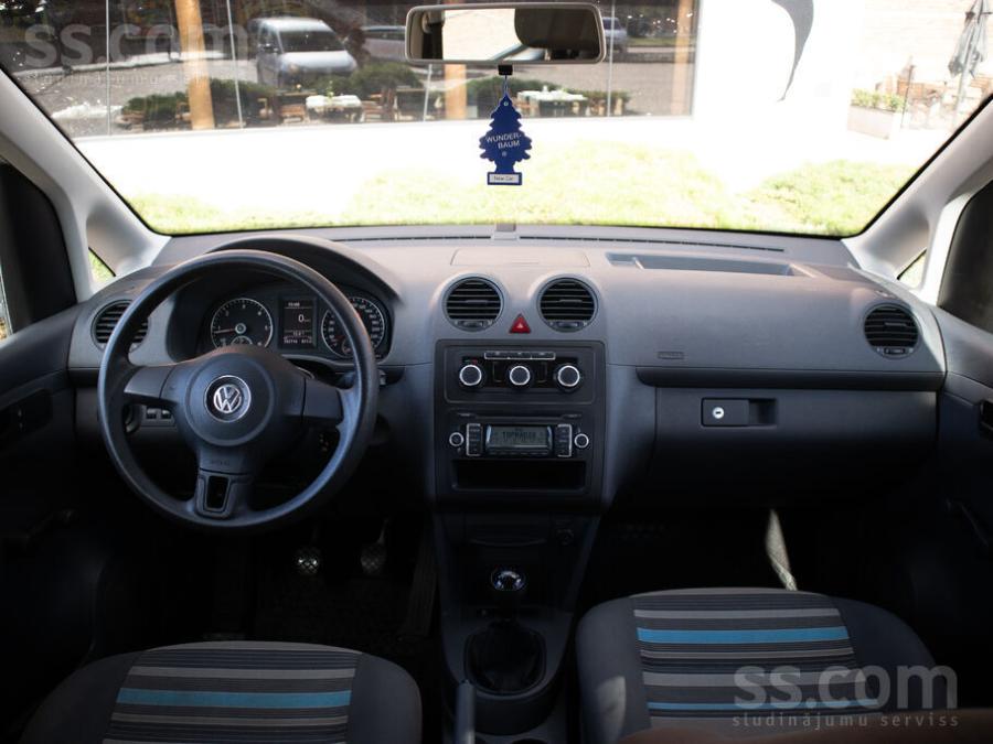 Grey Volkswagen Caddy 2011 in Liepaja, with an engine capacity of 1.60 L and mileage of 392 thousand km for 4000 €, photo 18 on AUTOMOTO.COM.LV
