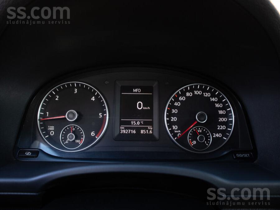 Grey Volkswagen Caddy 2011 in Liepaja, with an engine capacity of 1.60 L and mileage of 392 thousand km for 4000 €, photo 25 on AUTOMOTO.COM.LV