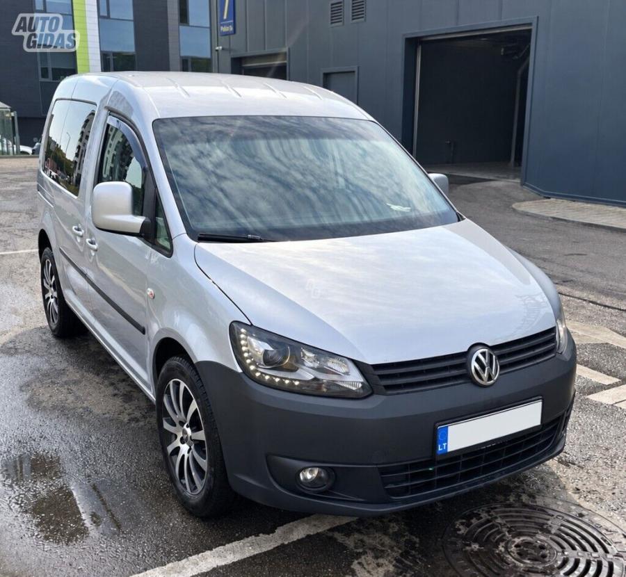 Pelēks Volkswagen Caddy 2011 Viļņa, ar dzinēja tilpumu 1.60 L un nobraukumu 227 tūkst. km par 5900 €, foto 4 vietnē AUTOMOTO.COM.LV