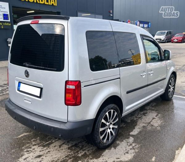 Grey Volkswagen Caddy 2011 in Vilnius, with an engine capacity of 1.60 L and mileage of 227 thousand km for 5900 €, photo 6 on AUTOMOTO.COM.LV