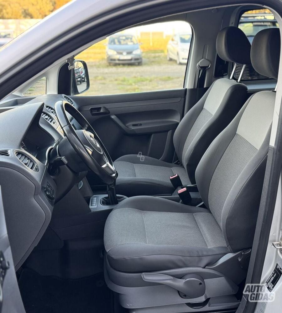 Grey Volkswagen Caddy 2011 in Radviliskis, with an engine capacity of 1.60 L and mileage of 248 thousand km for 6250 €, photo 18 on AUTOMOTO.COM.LV
