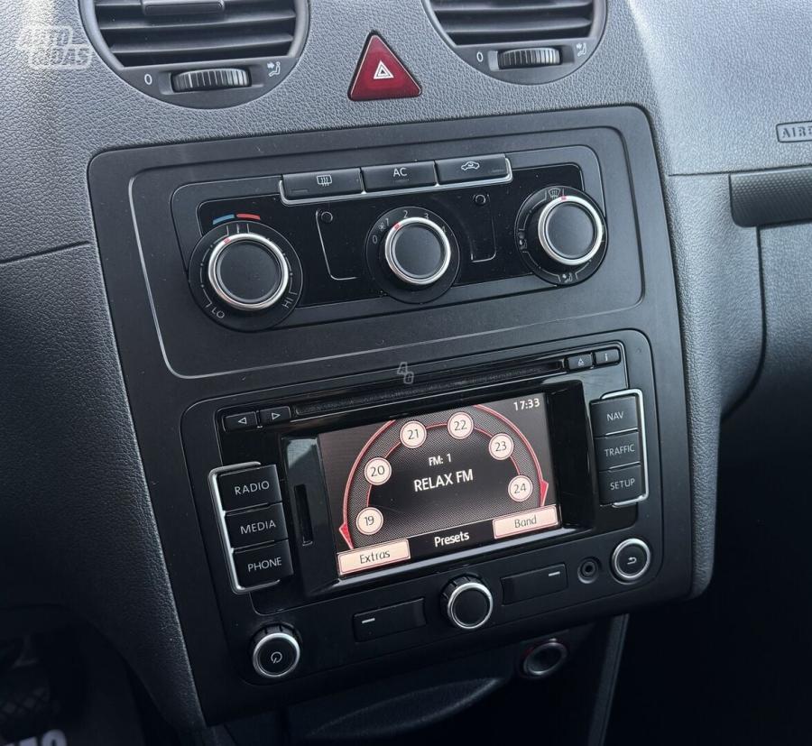 Grey Volkswagen Caddy 2011 in Radviliskis, with an engine capacity of 1.60 L and mileage of 248 thousand km for 6250 €, photo 20 on AUTOMOTO.COM.LV