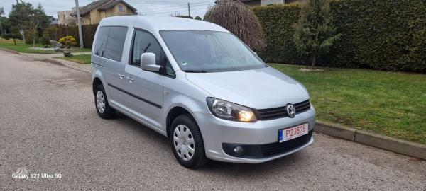 Grey Volkswagen Caddy 2012 in Kedainiai, with an engine capacity of 1.60 L and mileage of 239 thousand km for 6499 €, photo 2 on AUTOMOTO.COM.LV