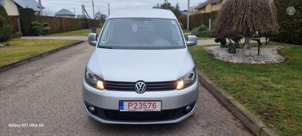 Grey Volkswagen Caddy 2012 in Kedainiai, with an engine capacity of 1.60 L and mileage of 239 thousand km for 6499 €, photo 3 on AUTOMOTO.COM.LV
