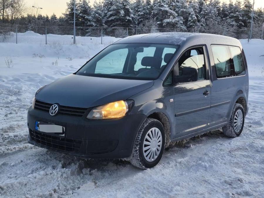 Pelēks Volkswagen Caddy 2012 Viļņa, ar dzinēja tilpumu 1.60 L un nobraukumu 410 tūkst. km par 3950 €, foto 2 vietnē AUTOMOTO.COM.LV