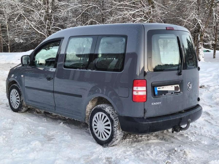 Pelēks Volkswagen Caddy 2012 Viļņa, ar dzinēja tilpumu 1.60 L un nobraukumu 410 tūkst. km par 3950 €, foto 3 vietnē AUTOMOTO.COM.LV