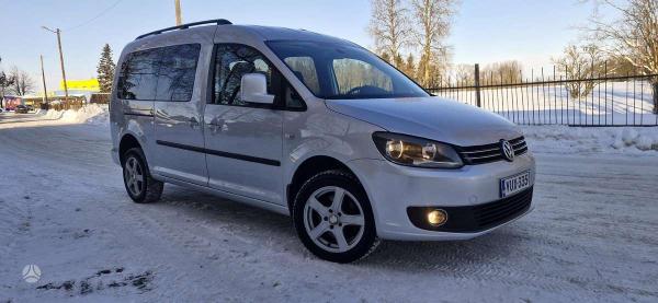Grey Volkswagen Caddy 2012 in Kelme, with an engine capacity of 1.97 L and mileage of 330 thousand km for 7550 €, photo 3 on AUTOMOTO.COM.LV
