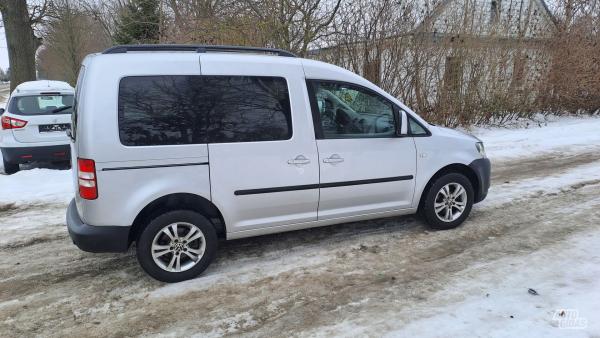 Pelēks Volkswagen Caddy 2012 Viļņa, ar dzinēja tilpumu 1.60 L un nobraukumu 289 tūkst. km par 5350 €, foto 5 vietnē AUTOMOTO.COM.LV