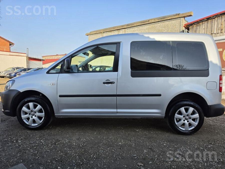 Grey Volkswagen Caddy 2012 in Rezekne, with an engine capacity of 1.60 L and mileage of 0 thousand km for 4700 €, photo 3 on AUTOMOTO.COM.LV