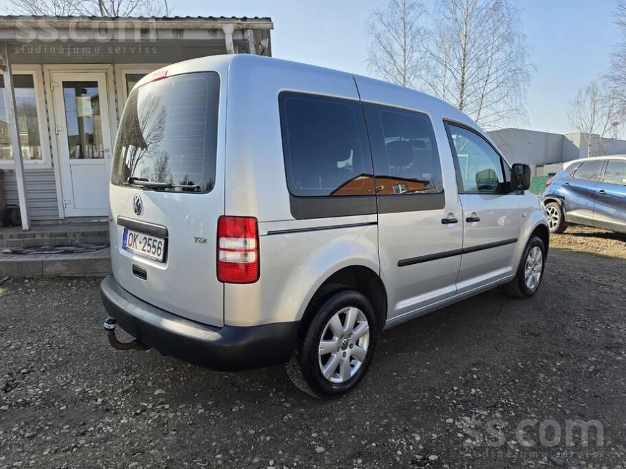 Grey Volkswagen Caddy 2012 in Rezekne, with an engine capacity of 1.60 L and mileage of 0 thousand km for 4700 €, photo 6 on AUTOMOTO.COM.LV