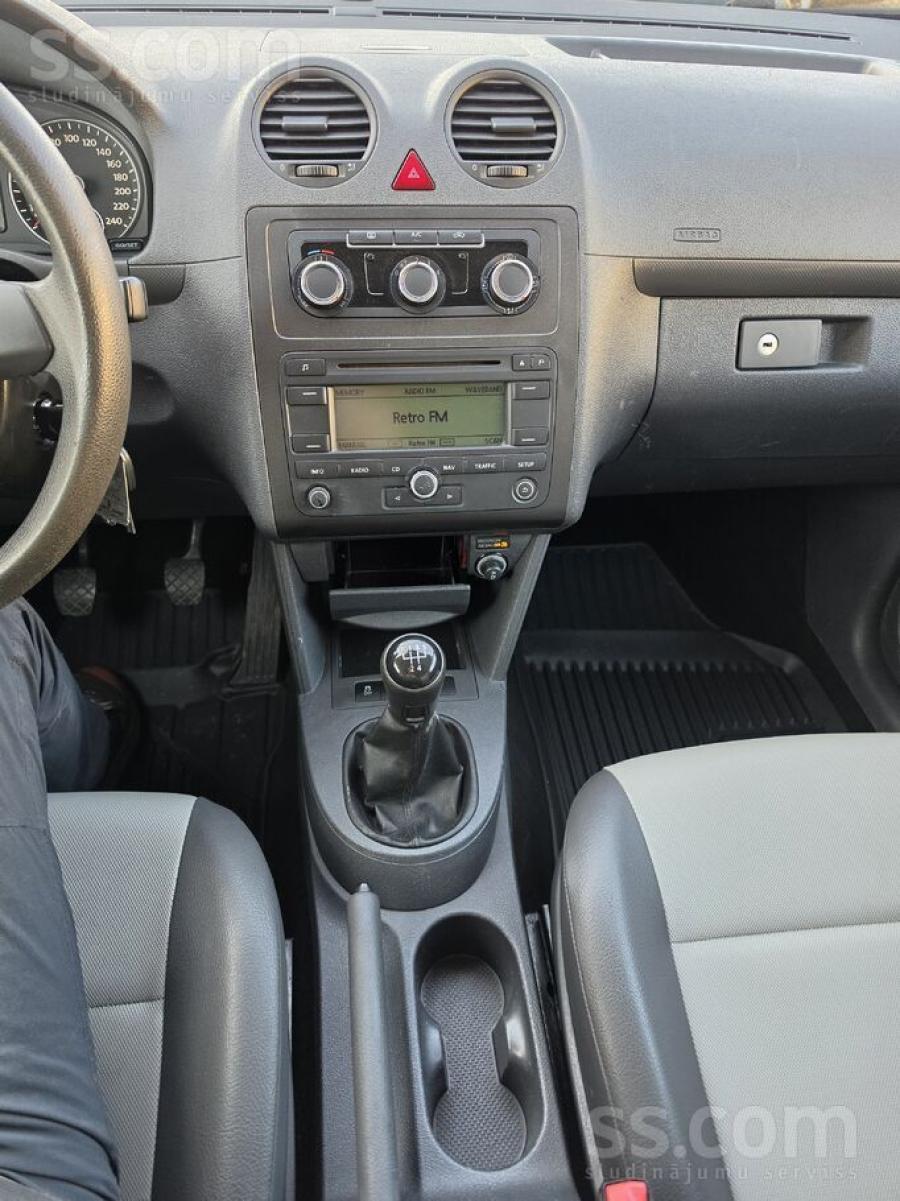 Grey Volkswagen Caddy 2012 in Rezekne, with an engine capacity of 1.60 L and mileage of 0 thousand km for 4700 €, photo 17 on AUTOMOTO.COM.LV