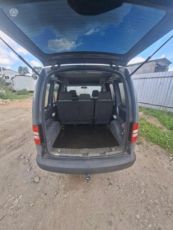 Grey Volkswagen Caddy 2012 in Vilnius, with an engine capacity of 1.97 L and mileage of 254 thousand km for 4840 €, photo 5 on AUTOMOTO.COM.LV