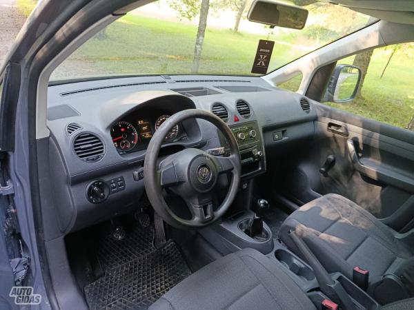 Grey Volkswagen Caddy 2012 in Prienai, with an engine capacity of 1.60 L and mileage of 417 thousand km for 4250 €, photo 7 on AUTOMOTO.COM.LV