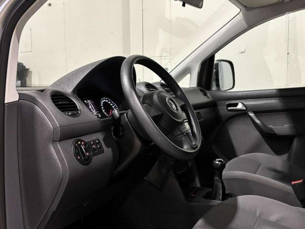 Grey Volkswagen Caddy 2012 in Klaipeda, with an engine capacity of 1.60 L and mileage of 268 thousand km for 5500 €, photo 6 on AUTOMOTO.COM.LV