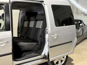 Grey Volkswagen Caddy 2012 in Klaipeda, with an engine capacity of 1.60 L and mileage of 268 thousand km for 5500 €, photo 11 on AUTOMOTO.COM.LV