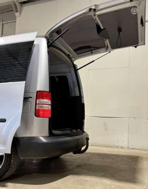 Grey Volkswagen Caddy 2012 in Klaipeda, with an engine capacity of 1.60 L and mileage of 268 thousand km for 5500 €, photo 15 on AUTOMOTO.COM.LV