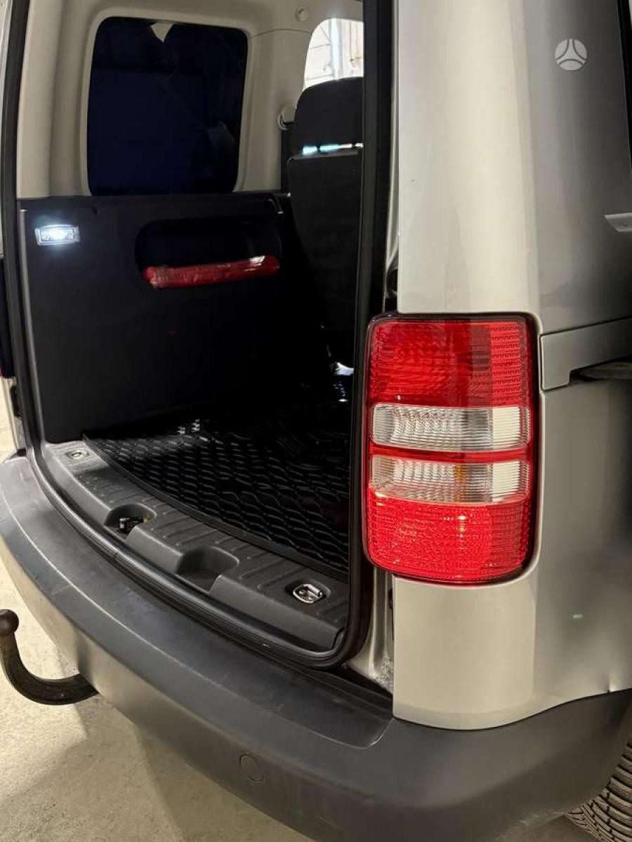 Grey Volkswagen Caddy 2012 in Klaipeda, with an engine capacity of 1.60 L and mileage of 268 thousand km for 5500 €, photo 16 on AUTOMOTO.COM.LV