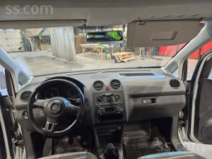 Grey Volkswagen Caddy 2012 in Riga, with an engine capacity of 1.60 L and mileage of 160 thousand km for 6500 €, photo 10 on AUTOMOTO.COM.LV
