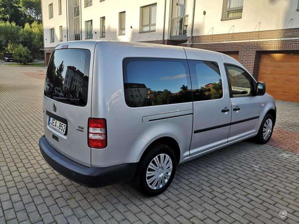 Volkswagen Caddy 2012 in Klaipeda on AUTOMOTO.COM.LV Grey Volkswagen Caddy 2012 in Klaipeda, with an engine capacity of 1.60 L and mileage of 300 thousand km for 5300 €, photo 8 on AUTOMOTO.COM.LV
