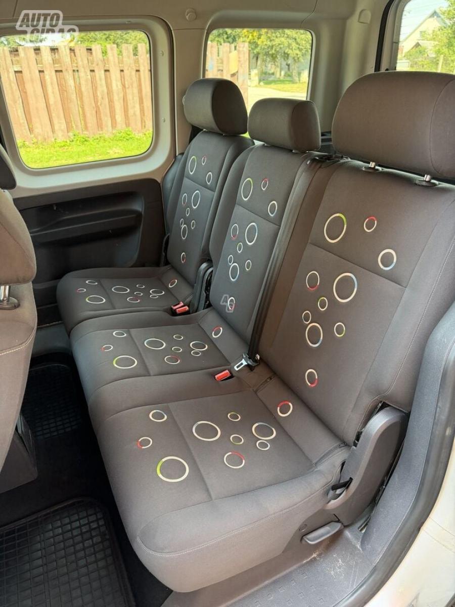 Grey Volkswagen Caddy 2012 in Kaisiadorys, with an engine capacity of 1.60 L and mileage of 262 thousand km for 5950 €, photo 24 on AUTOMOTO.COM.LV