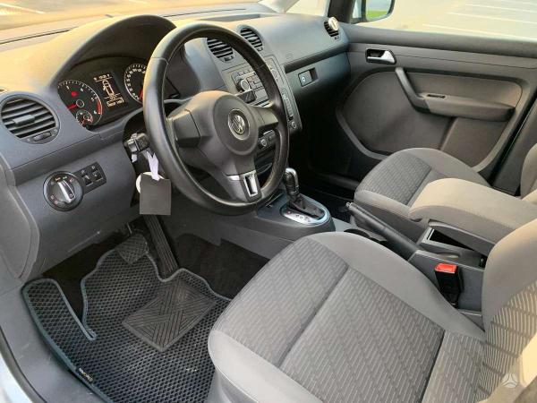 Pelēks Volkswagen Caddy 2012 Kauņa, ar dzinēja tilpumu 1.60 L un nobraukumu 195 tūkst. km par 9500 €, foto 9 vietnē AUTOMOTO.COM.LV