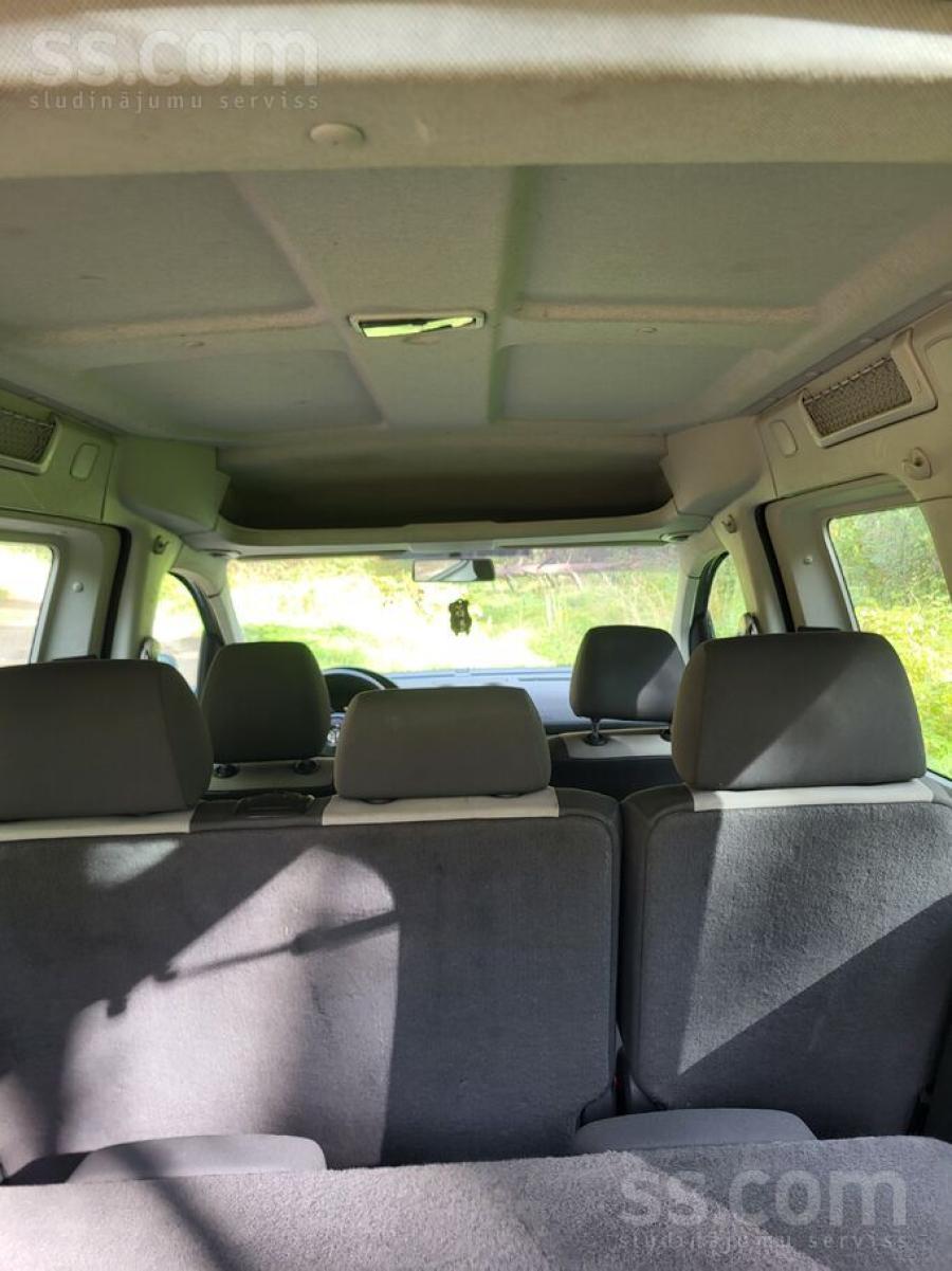 Pelēks Volkswagen Caddy 2012 Rīga, ar dzinēja tilpumu 1.60 L un nobraukumu 260 tūkst. km par 3950 €, foto 9 vietnē AUTOMOTO.COM.LV