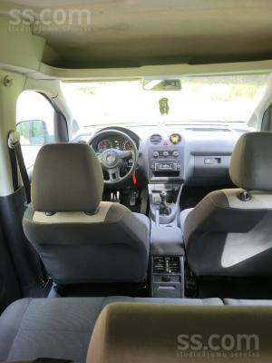 Pelēks Volkswagen Caddy 2012 Rīga, ar dzinēja tilpumu 1.60 L un nobraukumu 260 tūkst. km par 3950 €, foto 10 vietnē AUTOMOTO.COM.LV