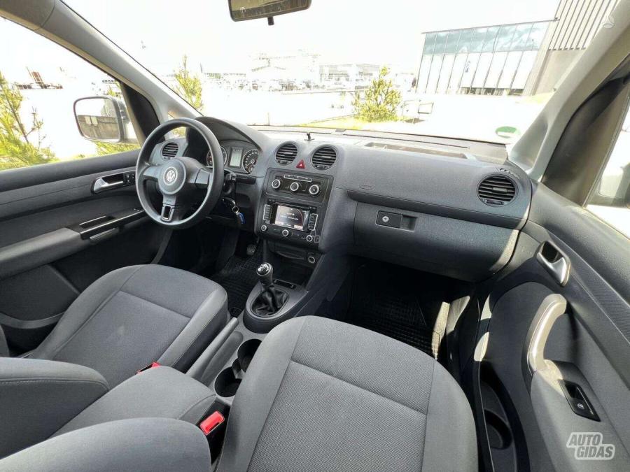 Pelēks Volkswagen Caddy 2013 Šauļi, ar dzinēja tilpumu 1.60 L un nobraukumu 268 tūkst. km par 9400 €, foto 19 vietnē AUTOMOTO.COM.LV