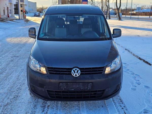 Grey Volkswagen Caddy 2013 in Rokiskis, with an engine capacity of 2.00 L and mileage of 380 thousand km for 4650 €, photo 1 on AUTOMOTO.COM.LV