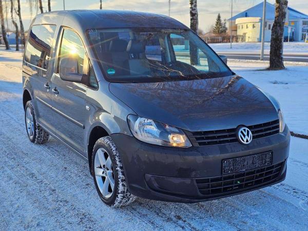 Grey Volkswagen Caddy 2013 in Rokiskis, with an engine capacity of 2.00 L and mileage of 380 thousand km for 4650 €, photo 2 on AUTOMOTO.COM.LV