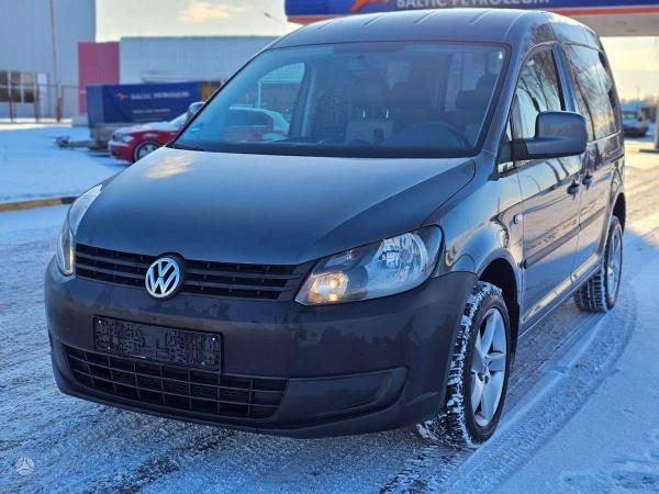 Grey Volkswagen Caddy 2013 in Rokiskis, with an engine capacity of 2.00 L and mileage of 380 thousand km for 4650 €, photo 7 on AUTOMOTO.COM.LV