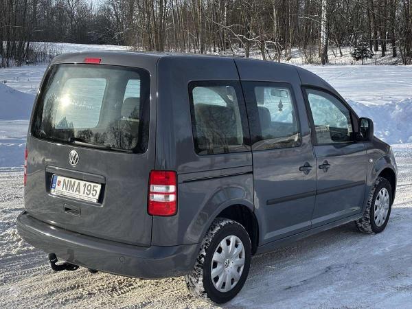 Pelēks Volkswagen Caddy 2013 Utena, ar dzinēja tilpumu 2.00 L un nobraukumu 253 tūkst. km par 7350 €, foto 4 vietnē AUTOMOTO.COM.LV