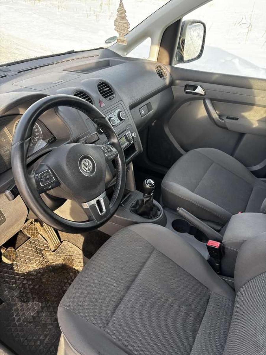 Pelēks Volkswagen Caddy 2013 Utena, ar dzinēja tilpumu 2.00 L un nobraukumu 253 tūkst. km par 7350 €, foto 6 vietnē AUTOMOTO.COM.LV