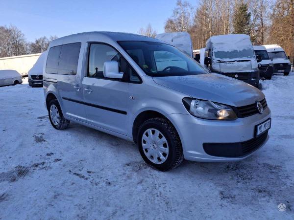 Grey Volkswagen Caddy 2013 in Radviliskis, with an engine capacity of 1.60 L and mileage of 245 thousand km for 5650 €, photo 3 on AUTOMOTO.COM.LV