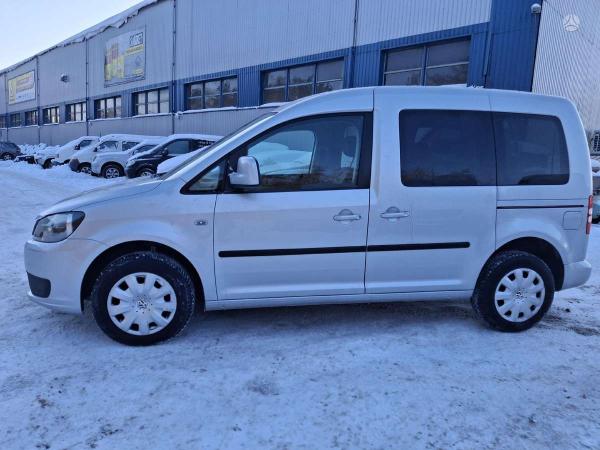 Grey Volkswagen Caddy 2013 in Radviliskis, with an engine capacity of 1.60 L and mileage of 245 thousand km for 5650 €, photo 4 on AUTOMOTO.COM.LV
