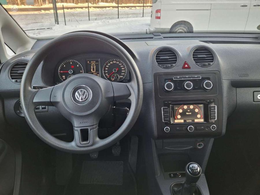 Серый Фольксваген Кадди 2013 в Радвилишкис, объемом двигателя 1.60 л и пробегом 245 тыс. км за 5650 €, фото 10 на AUTOMOTO.COM.LV