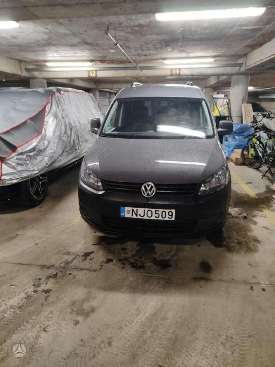Grey Volkswagen Caddy 2013 in Kaunas, with an engine capacity of 1.60 L and mileage of 308 thousand km for 7700 €, photo 3 on AUTOMOTO.COM.LV