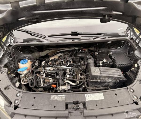 Grey Volkswagen Caddy 2013 in Siauliai, with an engine capacity of 1.60 L and mileage of 384 thousand km for 5250 €, photo 10 on AUTOMOTO.COM.LV