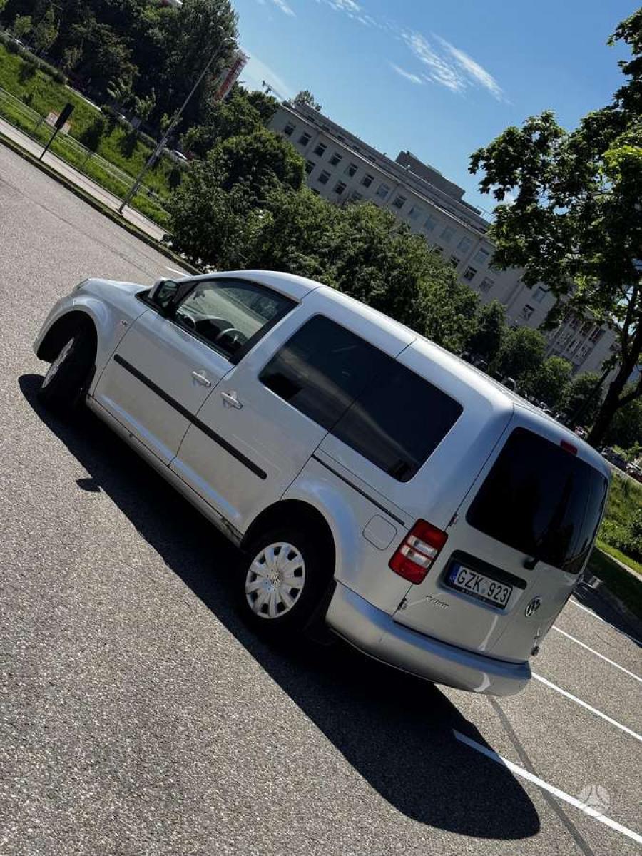 Grey Volkswagen Caddy 2013 in Vilnius, with an engine capacity of 1.60 L and mileage of 311 thousand km for 5500 €, photo 5 on AUTOMOTO.COM.LV