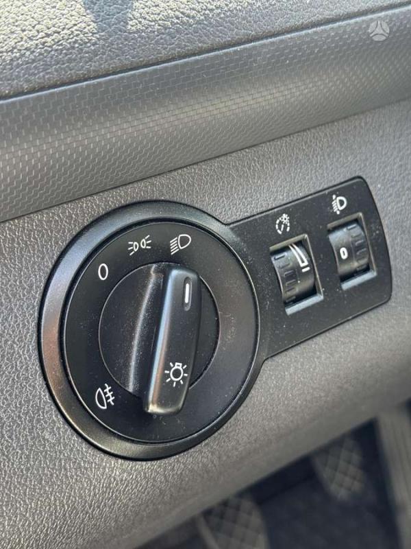 Grey Volkswagen Caddy 2013 in Vilnius, with an engine capacity of 1.60 L and mileage of 311 thousand km for 5500 €, photo 9 on AUTOMOTO.COM.LV