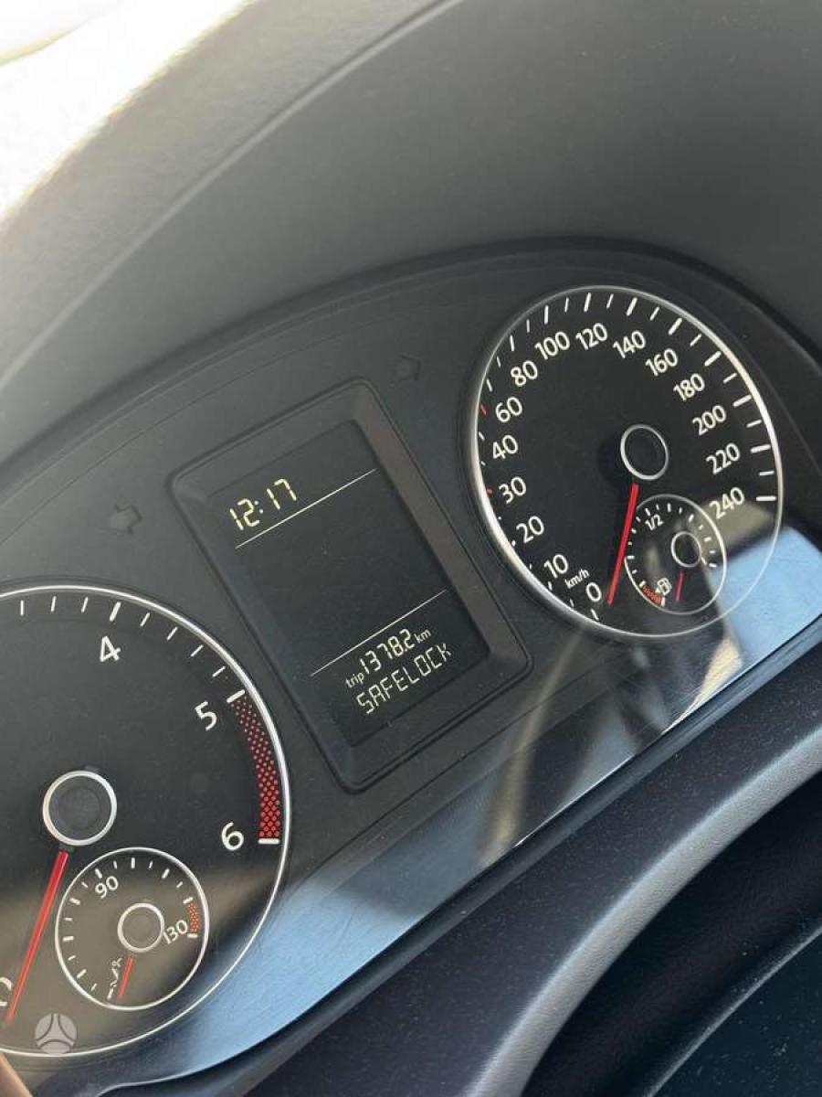 Grey Volkswagen Caddy 2013 in Vilnius, with an engine capacity of 1.60 L and mileage of 311 thousand km for 5500 €, photo 12 on AUTOMOTO.COM.LV