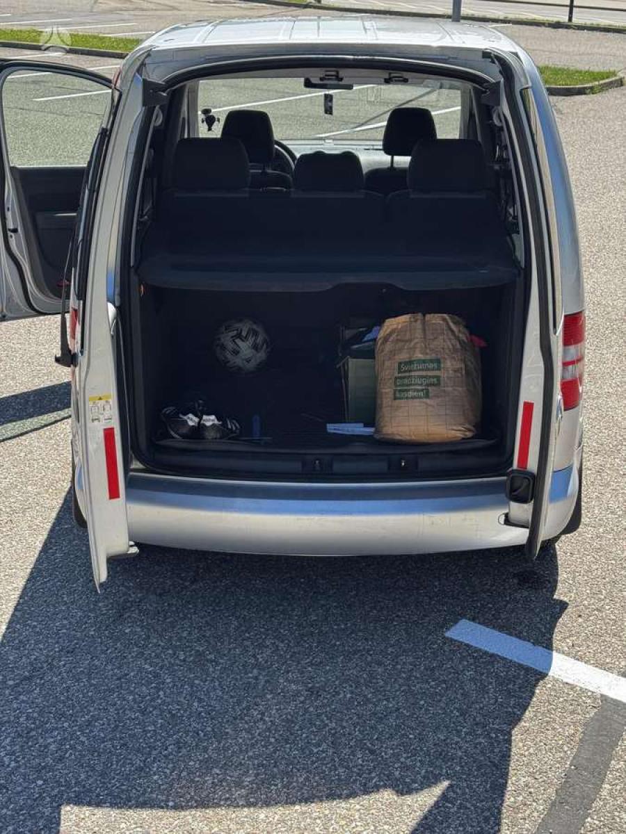 Grey Volkswagen Caddy 2013 in Vilnius, with an engine capacity of 1.60 L and mileage of 311 thousand km for 5500 €, photo 13 on AUTOMOTO.COM.LV