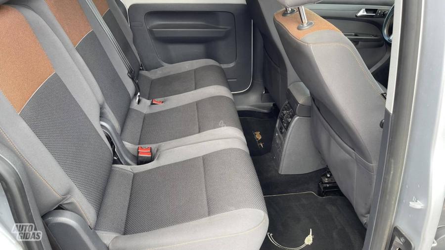 Grey Volkswagen Caddy 2013 in Marijampole, with an engine capacity of 1.60 L and mileage of 261 thousand km for 7690 €, photo 14 on AUTOMOTO.COM.LV