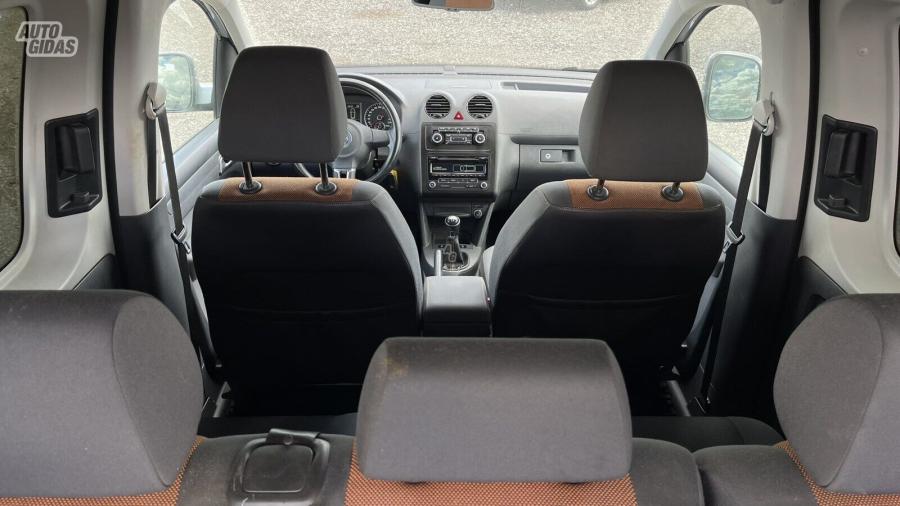 Grey Volkswagen Caddy 2013 in Marijampole, with an engine capacity of 1.60 L and mileage of 261 thousand km for 7690 €, photo 18 on AUTOMOTO.COM.LV