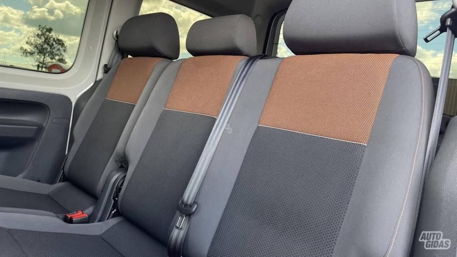Grey Volkswagen Caddy 2013 in Marijampole, with an engine capacity of 1.60 L and mileage of 261 thousand km for 7690 €, photo 20 on AUTOMOTO.COM.LV