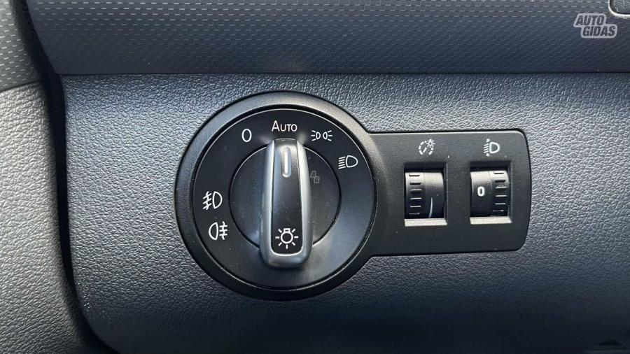 Grey Volkswagen Caddy 2013 in Marijampole, with an engine capacity of 1.60 L and mileage of 261 thousand km for 7690 €, photo 22 on AUTOMOTO.COM.LV