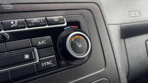 Grey Volkswagen Caddy 2013 in Marijampole, with an engine capacity of 1.60 L and mileage of 261 thousand km for 7690 €, photo 25 on AUTOMOTO.COM.LV
