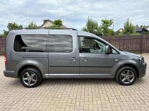 Grey Volkswagen Caddy 2013 in Siauliai, with an engine capacity of 1.60 L and mileage of 282 thousand km for 7100 €, photo 8 on AUTOMOTO.COM.LV